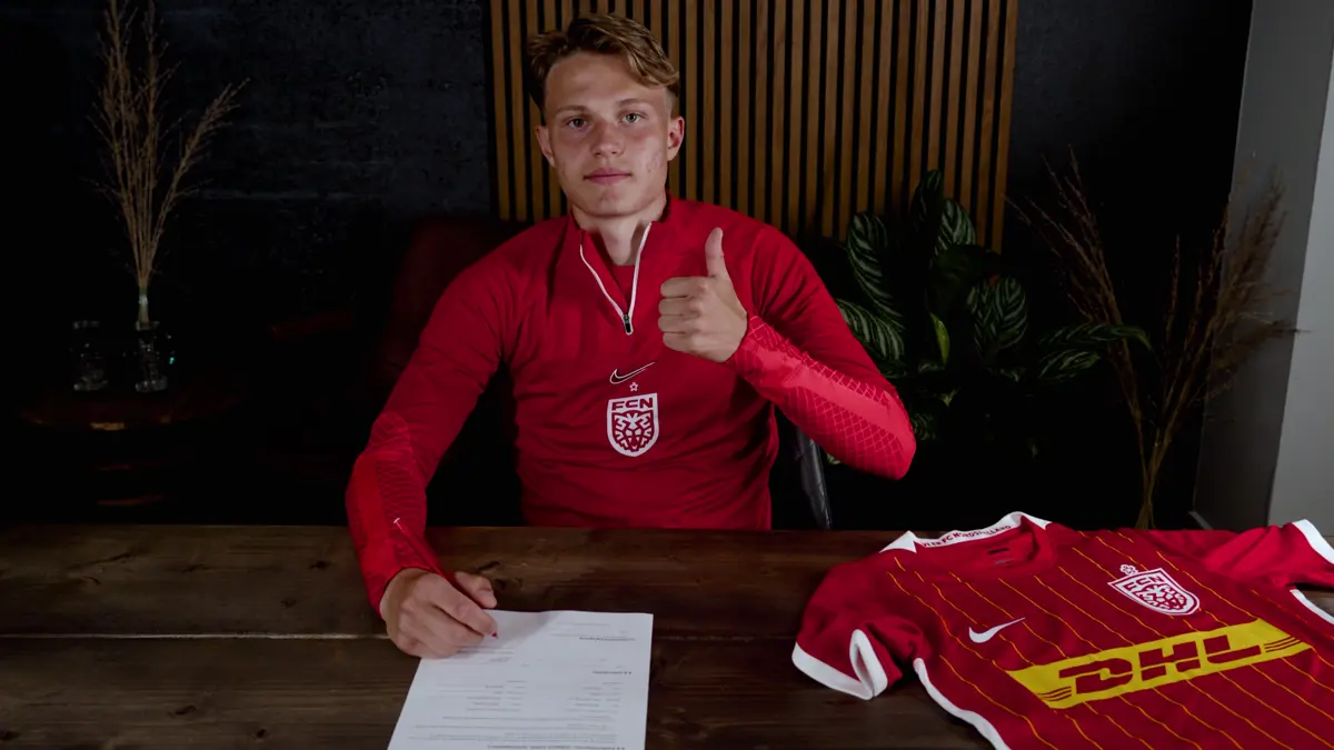 Magnus Munck skriver under på 4-årig kontraktforlængelse