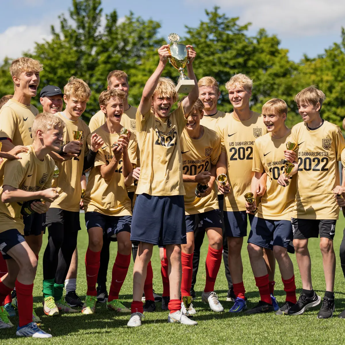 Efter dobbelt guld-triumf til U15-drengene: Det er en unik gruppe Efter dobbelt guld-triumf til U15-drengene: Det er en unik gruppe